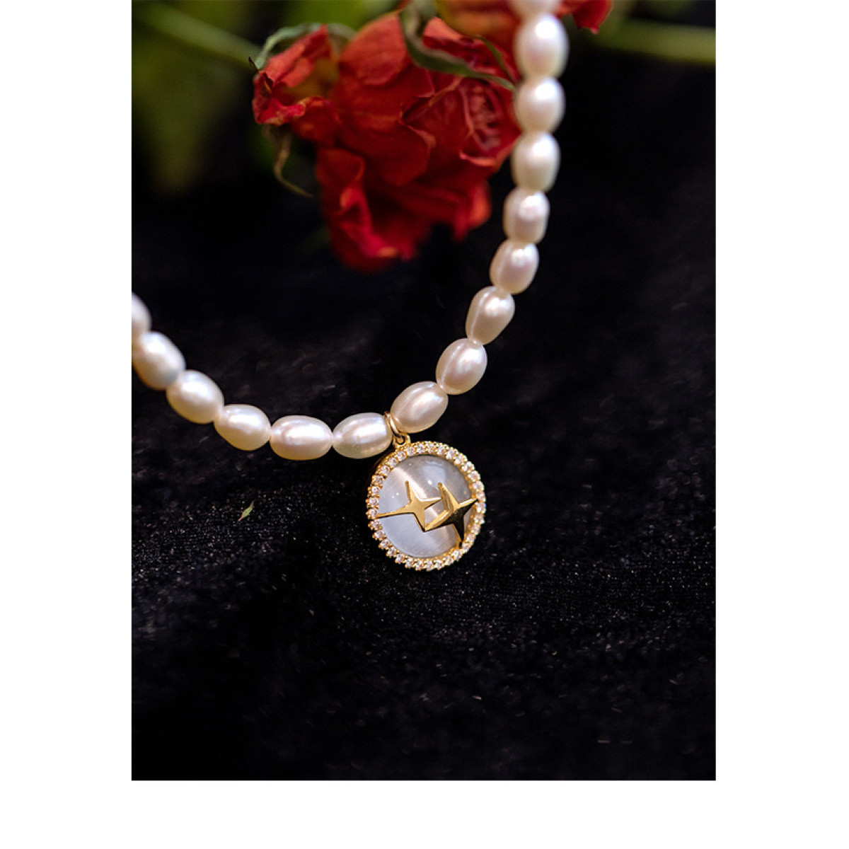 Colier din argint si perle naturale ovale cu pandantiv stelute shiny ...